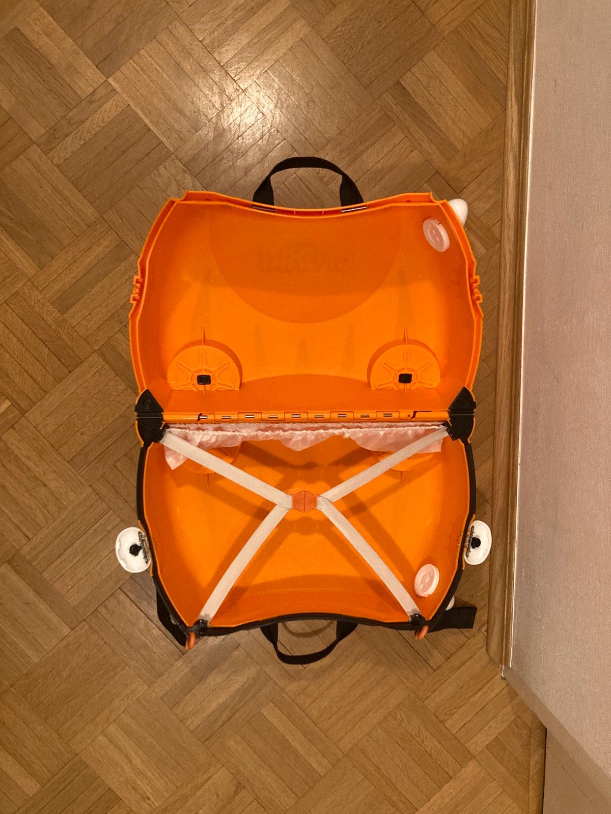 Die beliebtesten Kinderkoffer zum Draufsitzen für kleine Reisende